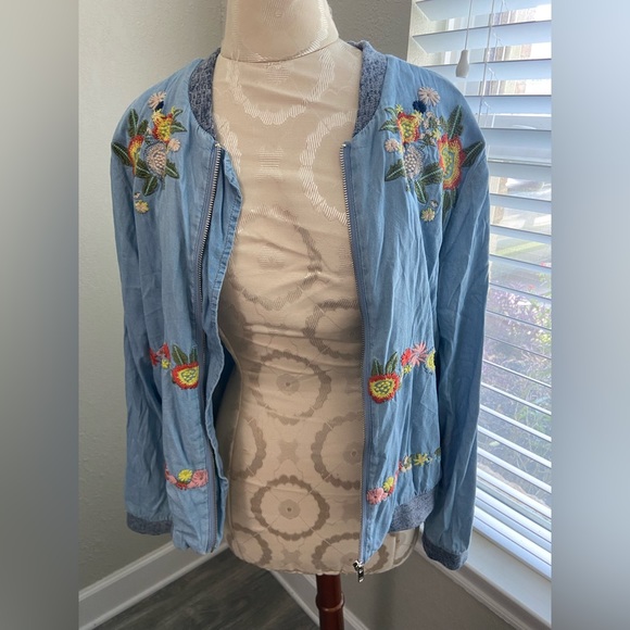 Gianni Bini | Jackets & Coats | Nwot Gb Chambray Colorful Embroidered ...